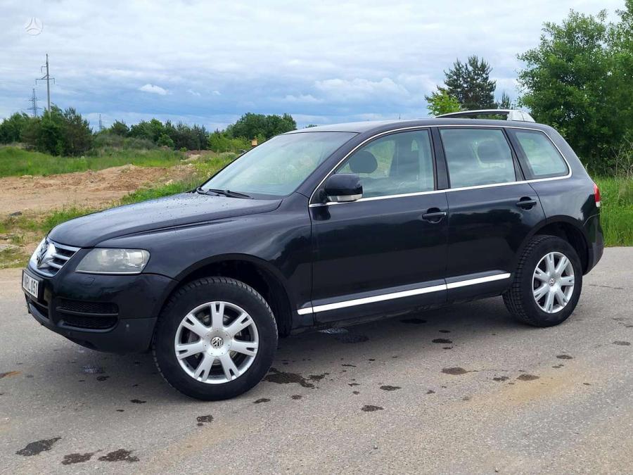 Melns Volkswagen Touareg 2006 Viļņa, ar dzinēja tilpumu 3.00 L un nobraukumu 290 tūkst. km par 2790 €, foto 21 vietnē AUTOMOTO.COM.LV
