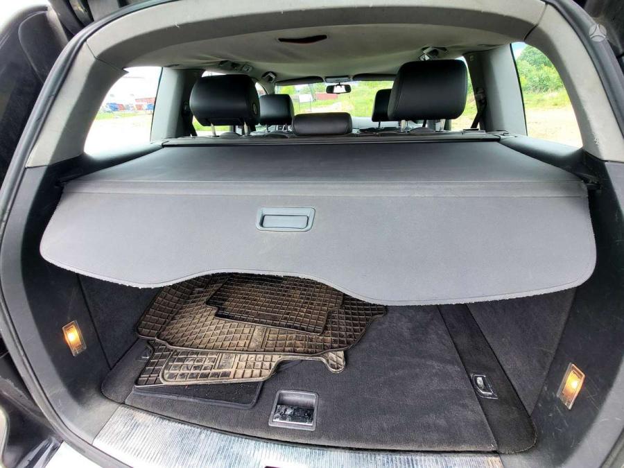 Melns Volkswagen Touareg 2006 Viļņa, ar dzinēja tilpumu 3.00 L un nobraukumu 290 tūkst. km par 2790 €, foto 25 vietnē AUTOMOTO.COM.LV