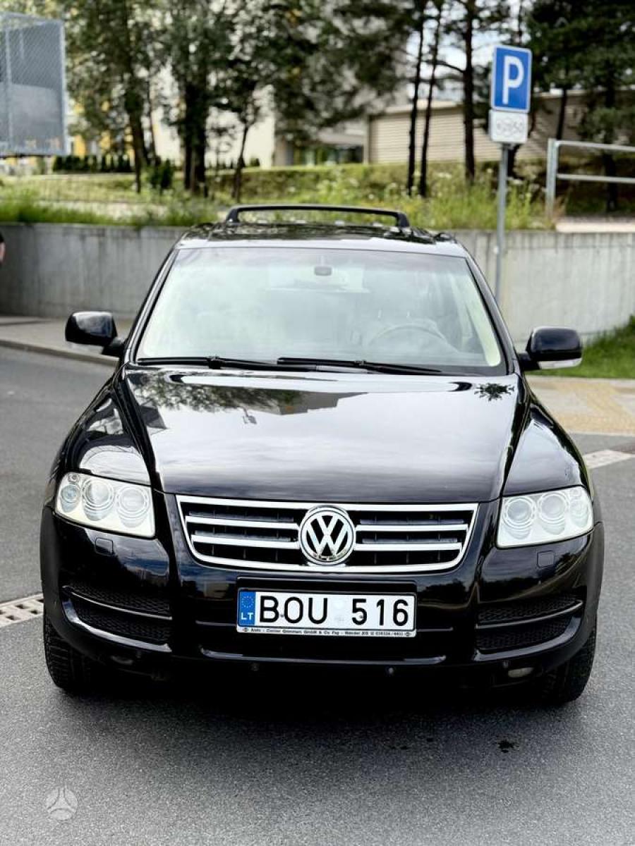 Black Volkswagen Touareg 2006 in Vilnius, with an engine capacity of 2.50 L and mileage of 332 thousand km for 1900 €, photo 4 on AUTOMOTO.COM.LV