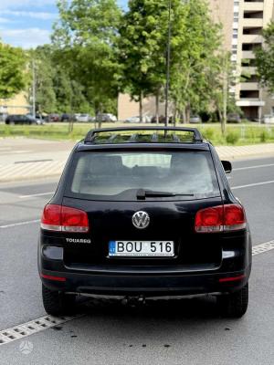 Melns Volkswagen Touareg 2006 Viļņa, ar dzinēja tilpumu 2.50 L un nobraukumu 290 tūkst. km par 1650 €, foto 7 vietnē AUTOMOTO.COM.LV