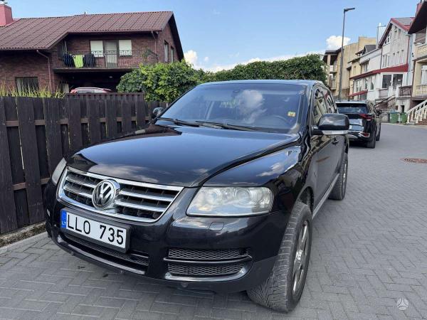 Melns Volkswagen Touareg 2006 Kauņa, ar dzinēja tilpumu 2.97 L un nobraukumu 340 tūkst. km par 3400 €, foto 2 vietnē AUTOMOTO.COM.LV