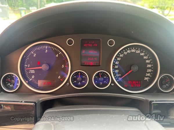 Melns Volkswagen Touareg 2006 Tallina, ar dzinēja tilpumu 2.50 L un nobraukumu 354 tūkst. km par 2500 €, foto 6 vietnē AUTOMOTO.COM.LV