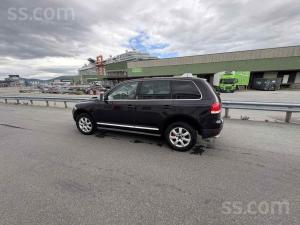 Melns Volkswagen Touareg 2006 Liepāja, ar dzinēja tilpumu 3.00 L un nobraukumu 319 tūkst. km par 3600 €, foto 8 vietnē AUTOMOTO.COM.LV