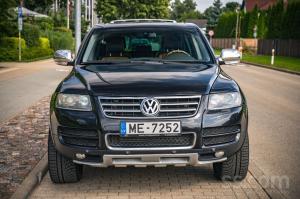 Melns Volkswagen Touareg 2006 Rīga, ar dzinēja tilpumu 3.00 L un nobraukumu 0 tūkst. km par 3990 €, foto 3 vietnē AUTOMOTO.COM.LV