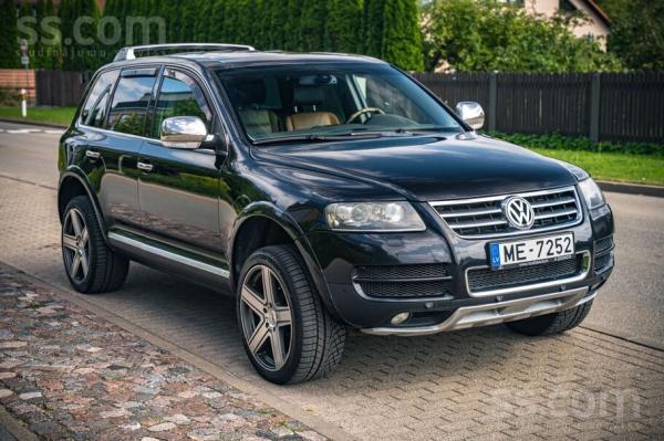 Black Volkswagen Touareg 2006 in Riga, with an engine capacity of 3.00 L and mileage of 0 thousand km for 3990 €, photo 3 on AUTOMOTO.COM.LV