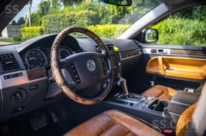 Melns Volkswagen Touareg 2006 Rīga, ar dzinēja tilpumu 3.00 L un nobraukumu 0 tūkst. km par 3990 €, foto 14 vietnē AUTOMOTO.COM.LV