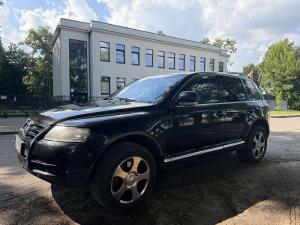 Melns Volkswagen Touareg 2006 Kauņa, ar dzinēja tilpumu 2.97 L un nobraukumu 340 tūkst. km par 2900 €, foto  vietnē AUTOMOTO.COM.LV