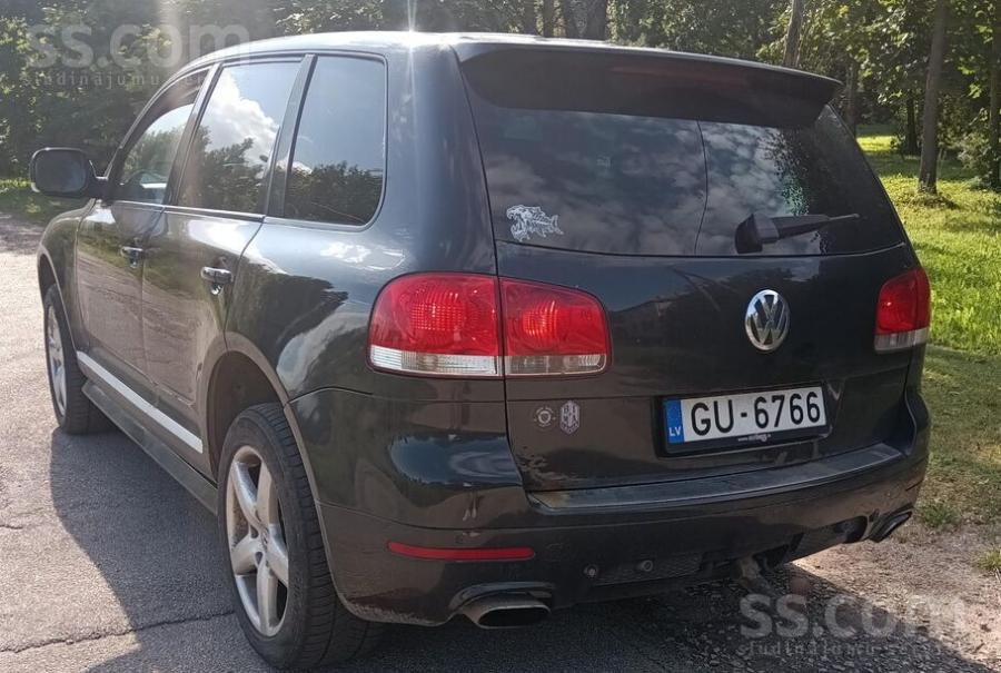 Melns Volkswagen Touareg 2006 Rīga, ar dzinēja tilpumu 3.00 L un nobraukumu 0 tūkst. km par 2300 €, foto 1 vietnē AUTOMOTO.COM.LV