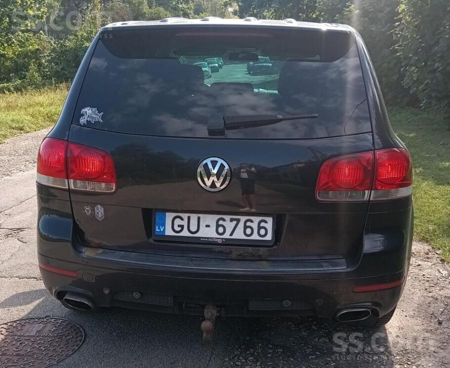 Melns Volkswagen Touareg 2006 Rīga, ar dzinēja tilpumu 3.00 L un nobraukumu 0 tūkst. km par 2300 €, foto 3 vietnē AUTOMOTO.COM.LV