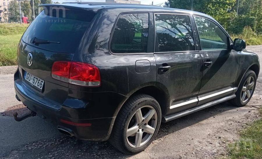 Melns Volkswagen Touareg 2006 Rīga, ar dzinēja tilpumu 3.00 L un nobraukumu 0 tūkst. km par 2300 €, foto 4 vietnē AUTOMOTO.COM.LV