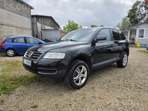 Black Volkswagen Touareg 2006 in Rezekne, with an engine capacity of 3.00 L and mileage of 0 thousand km for 3950 €, photo 4 on AUTOMOTO.COM.LV