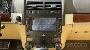 Black Volkswagen Touareg 2006 in Riga, with an engine capacity of 3.00 L and mileage of 322 thousand km for 2000 €, photo 11 on AUTOMOTO.COM.LV