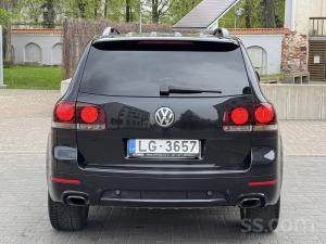 Melns Volkswagen Touareg 2007 Rīga, ar dzinēja tilpumu 3.00 L un nobraukumu 339 tūkst. km par 5650 €, foto 4 vietnē AUTOMOTO.COM.LV
