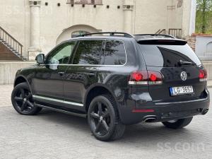 Melns Volkswagen Touareg 2007 Rīga, ar dzinēja tilpumu 3.00 L un nobraukumu 339 tūkst. km par 5650 €, foto 5 vietnē AUTOMOTO.COM.LV