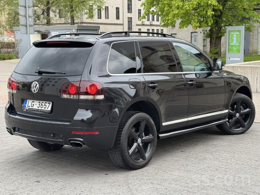 Melns Volkswagen Touareg 2007 Rīga, ar dzinēja tilpumu 3.00 L un nobraukumu 339 tūkst. km par 5650 €, foto 6 vietnē AUTOMOTO.COM.LV