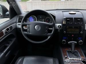 Melns Volkswagen Touareg 2007 Rīga, ar dzinēja tilpumu 3.00 L un nobraukumu 339 tūkst. km par 5650 €, foto 14 vietnē AUTOMOTO.COM.LV