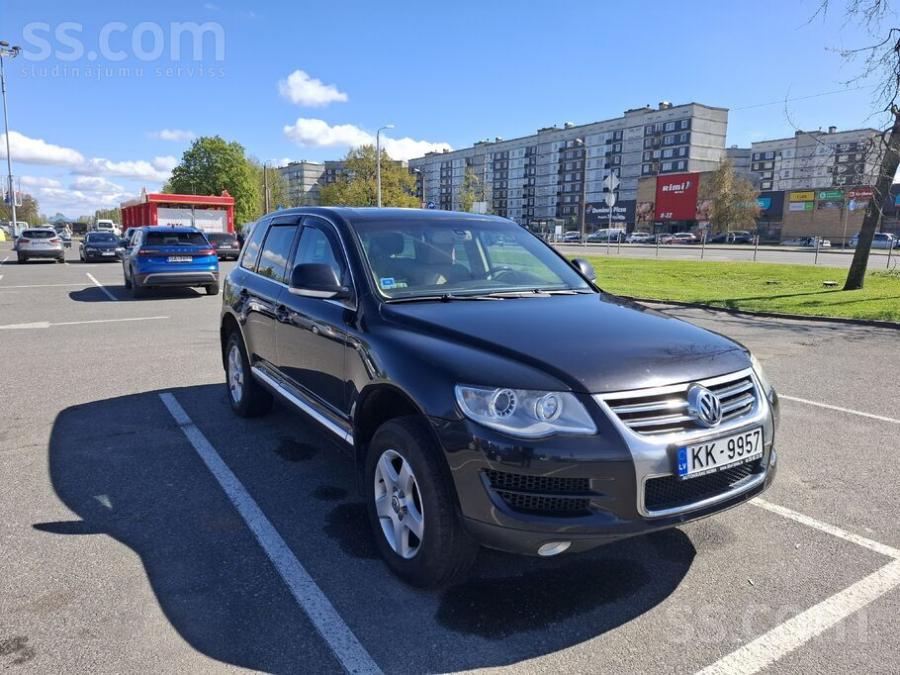 Melns Volkswagen Touareg 2007 Rīga, ar dzinēja tilpumu 2.50 L un nobraukumu 340 tūkst. km par 5150 €, foto 4 vietnē AUTOMOTO.COM.LV