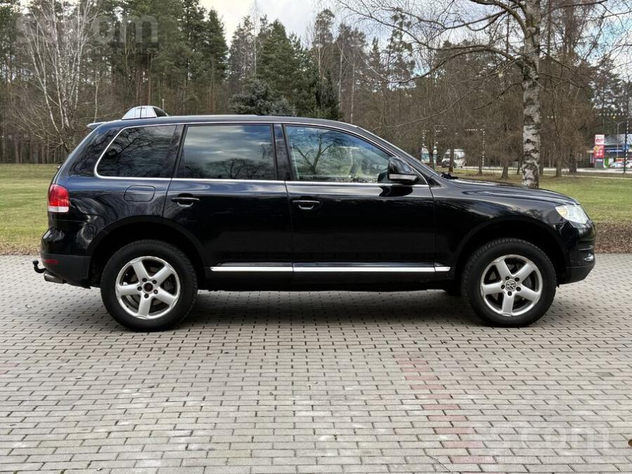 Melns Volkswagen Touareg 2007 Rīga, ar dzinēja tilpumu 3.00 L un nobraukumu 392 tūkst. km par 3950 €, foto 5 vietnē AUTOMOTO.COM.LV