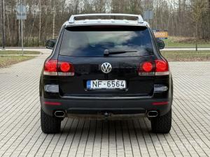Melns Volkswagen Touareg 2007 Rīga, ar dzinēja tilpumu 3.00 L un nobraukumu 392 tūkst. km par 3950 €, foto 8 vietnē AUTOMOTO.COM.LV