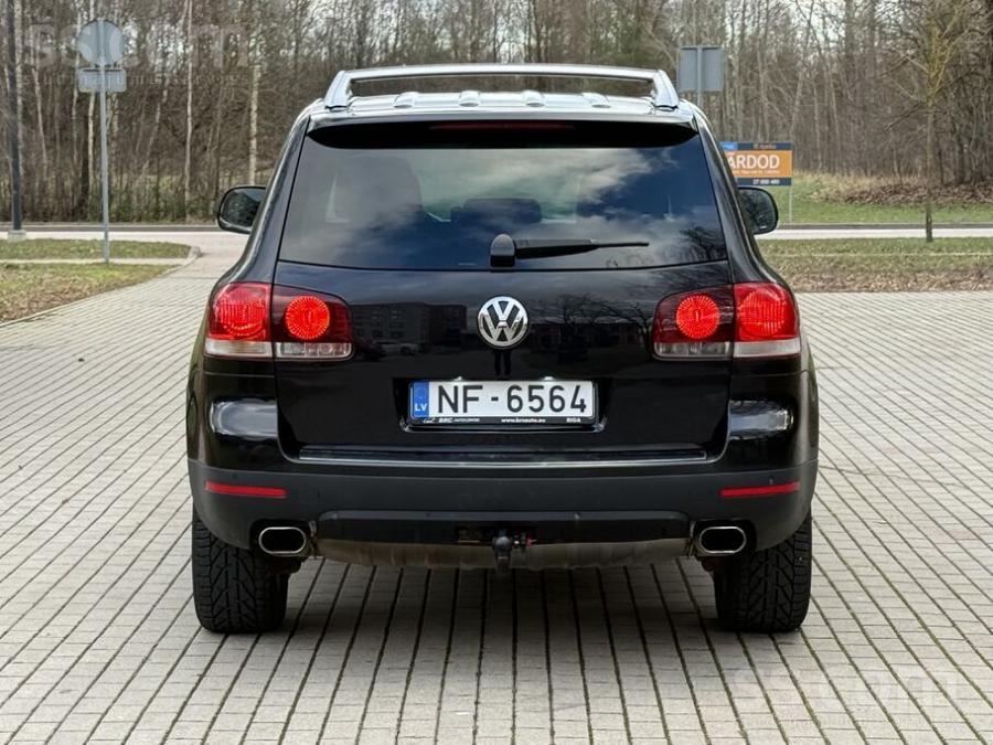 Melns Volkswagen Touareg 2007 Rīga, ar dzinēja tilpumu 3.00 L un nobraukumu 392 tūkst. km par 3950 €, foto 8 vietnē AUTOMOTO.COM.LV