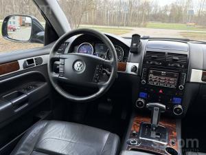 Melns Volkswagen Touareg 2007 Rīga, ar dzinēja tilpumu 3.00 L un nobraukumu 392 tūkst. km par 3950 €, foto 9 vietnē AUTOMOTO.COM.LV