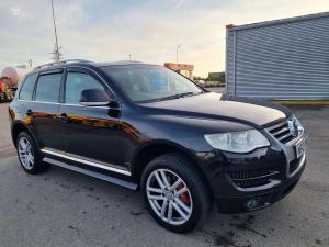 Melns Volkswagen Touareg 2007 Tauragė, ar dzinēja tilpumu 2.97 L un nobraukumu 213 tūkst. km par 2750 €, foto 2 vietnē AUTOMOTO.COM.LV