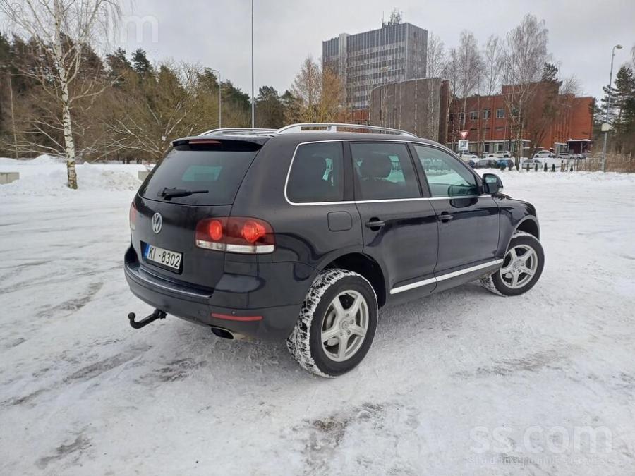 Melns Volkswagen Touareg 2007 Rīga, ar dzinēja tilpumu 3.00 L un nobraukumu 261 tūkst. km par 5500 €, foto 3 vietnē AUTOMOTO.COM.LV