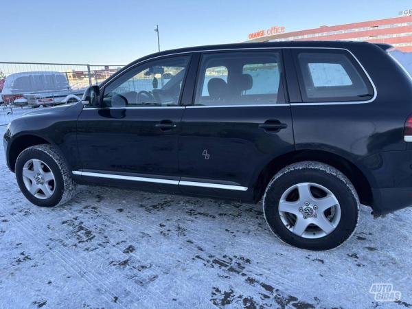 Melns Volkswagen Touareg 2007 Viļņa, ar dzinēja tilpumu 2.50 L un nobraukumu 263 tūkst. km par 3500 €, foto 8 vietnē AUTOMOTO.COM.LV