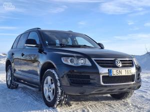 Black Volkswagen Touareg 2007 in Joniskis, with an engine capacity of 2.50 L and mileage of 400 thousand km for 4450 €, photo  on AUTOMOTO.COM.LV