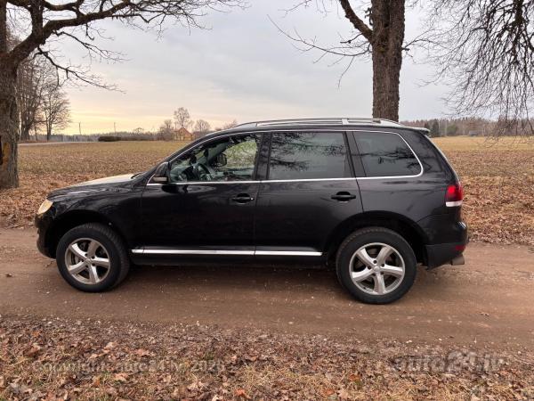 Black Volkswagen Touareg 2007 in Tallinn, with an engine capacity of 3.00 L and mileage of 0 thousand km for 6000 €, photo 4 on AUTOMOTO.COM.LV