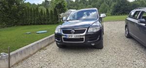 Black Volkswagen Touareg 2007 in Plunge, with an engine capacity of 3.00 L and mileage of 429 thousand km for 5000 €, photo  on AUTOMOTO.COM.LV