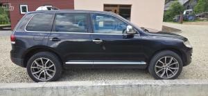 Black Volkswagen Touareg 2007 in Plunge, with an engine capacity of 3.00 L and mileage of 429 thousand km for 5000 €, photo 5 on AUTOMOTO.COM.LV