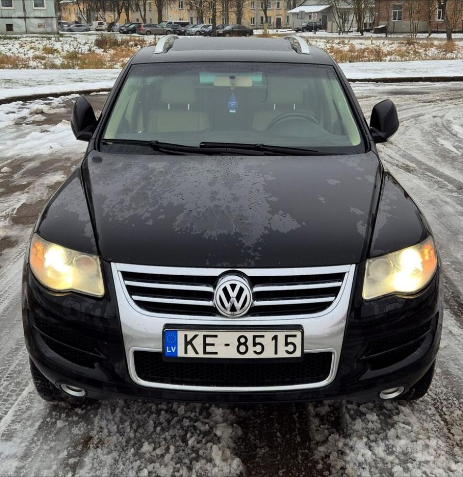 Melns Volkswagen Touareg 2007 Jēkabpils, ar dzinēja tilpumu 3.00 L un nobraukumu 310 tūkst. km par 3890 €, foto 3 vietnē AUTOMOTO.COM.LV