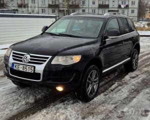 Melns Volkswagen Touareg 2007 Jēkabpils, ar dzinēja tilpumu 3.00 L un nobraukumu 310 tūkst. km par 3890 €, foto 4 vietnē AUTOMOTO.COM.LV