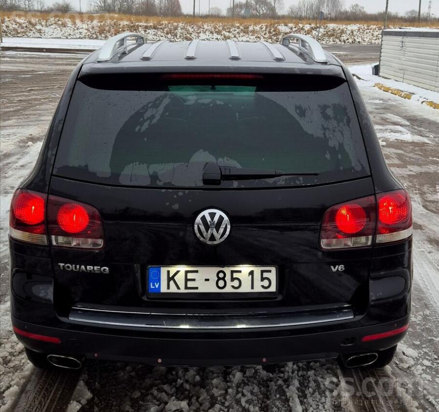 Melns Volkswagen Touareg 2007 Jēkabpils, ar dzinēja tilpumu 3.00 L un nobraukumu 310 tūkst. km par 3890 €, foto 7 vietnē AUTOMOTO.COM.LV