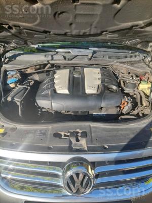 Black Volkswagen Touareg 2007 in Riga, with an engine capacity of 3.00 L and mileage of 309 thousand km for 5400 €, photo 9 on AUTOMOTO.COM.LV