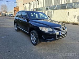 Melns Volkswagen Touareg 2007 Rīga, ar dzinēja tilpumu 3.00 L un nobraukumu 430 tūkst. km par 3850 €, foto 3 vietnē AUTOMOTO.COM.LV