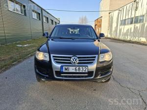 Melns Volkswagen Touareg 2007 Rīga, ar dzinēja tilpumu 3.00 L un nobraukumu 430 tūkst. km par 3850 €, foto 6 vietnē AUTOMOTO.COM.LV