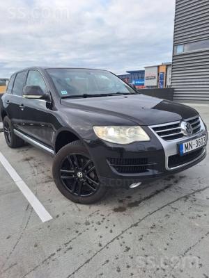 Melns Volkswagen Touareg 2007 Madona, ar dzinēja tilpumu 3.00 L un nobraukumu 269 tūkst. km par 4500 €, foto  vietnē AUTOMOTO.COM.LV