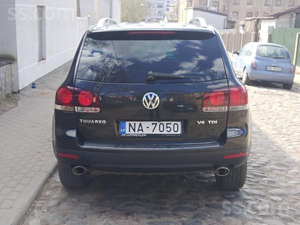 Black Volkswagen Touareg 2007 in Riga, with an engine capacity of 3.00 L and mileage of 0 thousand km for 4100 €, photo 6 on AUTOMOTO.COM.LV