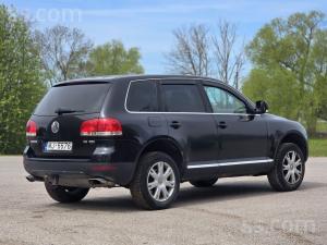 Black Volkswagen Touareg 2007 in Liepaja, with an engine capacity of 3.00 L and mileage of 282 thousand km for 2990 €, photo 8 on AUTOMOTO.COM.LV