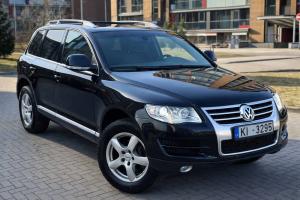 Black Volkswagen Touareg 2007 in Riga, with an engine capacity of 3.00 L and mileage of 352 thousand km for 5990 €, photo  on AUTOMOTO.COM.LV