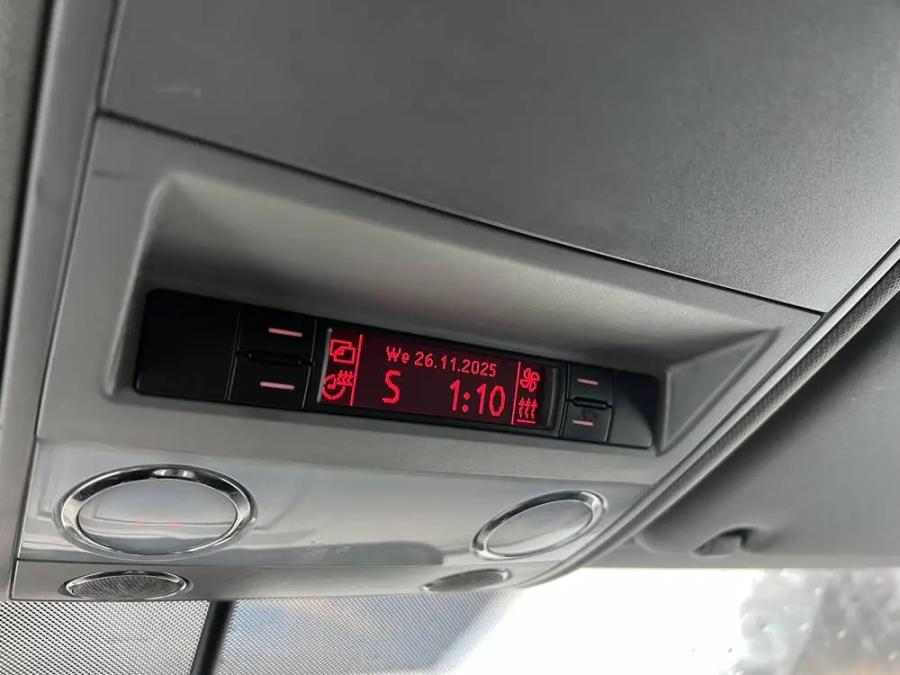 Black Volkswagen Touareg 2007 in Rezekne, with an engine capacity of 5.00 L and mileage of 398 thousand km for 3950 €, photo 19 on AUTOMOTO.COM.LV