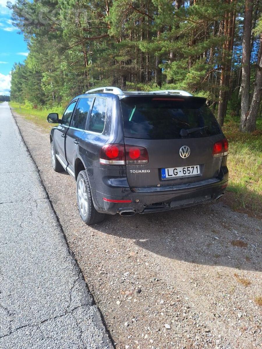 Melns Volkswagen Touareg 2007 Talsi, ar dzinēja tilpumu 3.00 L un nobraukumu 308 tūkst. km par 4800 €, foto 6 vietnē AUTOMOTO.COM.LV