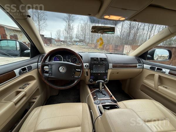 Melns Volkswagen Touareg 2007 Rīga, ar dzinēja tilpumu 3.00 L un nobraukumu 300 tūkst. km par 6900 €, foto 7 vietnē AUTOMOTO.COM.LV