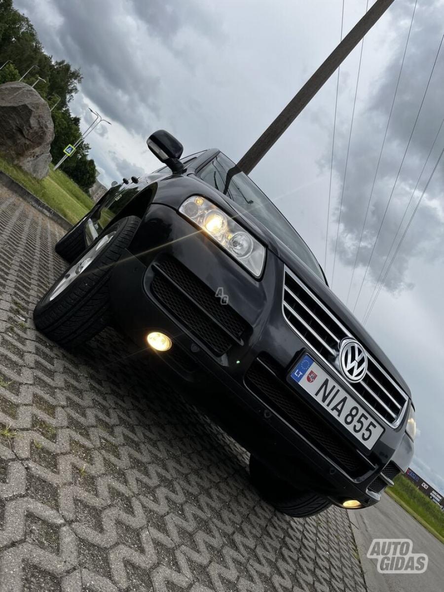 Melns Volkswagen Touareg 2007 Šauļi, ar dzinēja tilpumu 2.50 L un nobraukumu 288 tūkst. km par 4500 €, foto 1 vietnē AUTOMOTO.COM.LV