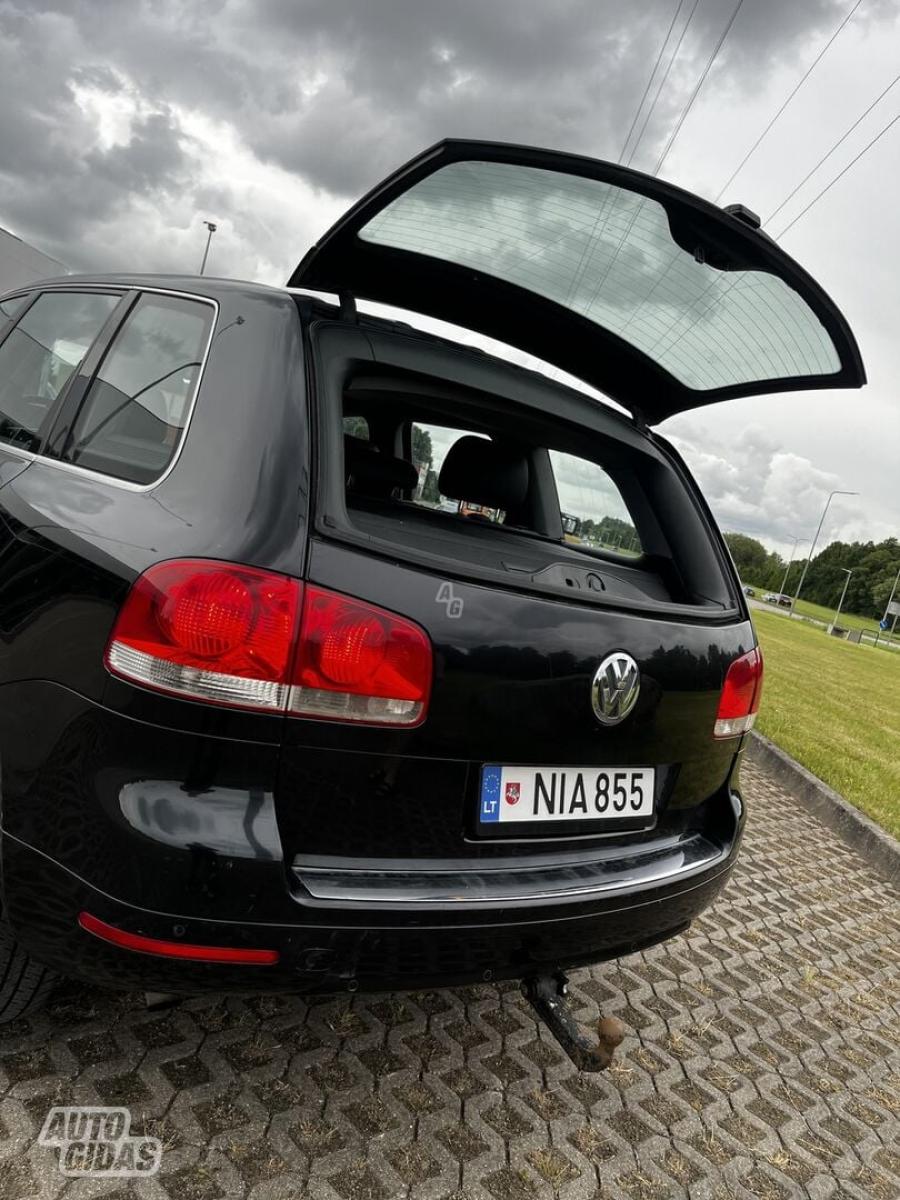Melns Volkswagen Touareg 2007 Šauļi, ar dzinēja tilpumu 2.50 L un nobraukumu 288 tūkst. km par 4500 €, foto 13 vietnē AUTOMOTO.COM.LV
