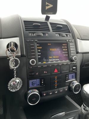Melns Volkswagen Touareg 2007 Šauļi, ar dzinēja tilpumu 2.50 L un nobraukumu 288 tūkst. km par 4500 €, foto 19 vietnē AUTOMOTO.COM.LV