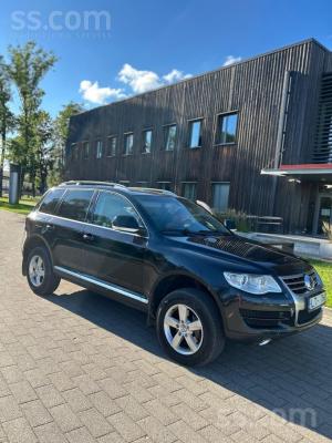 Melns Volkswagen Touareg 2007 Dobele, ar dzinēja tilpumu 3.00 L un nobraukumu 325 tūkst. km par 4500 €, foto  vietnē AUTOMOTO.COM.LV