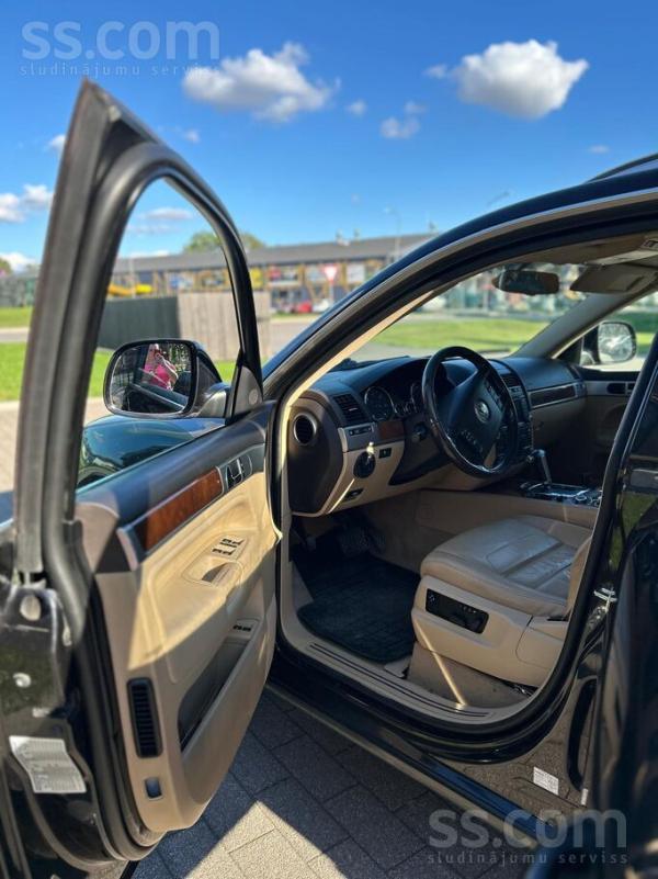Melns Volkswagen Touareg 2007 Dobele, ar dzinēja tilpumu 3.00 L un nobraukumu 325 tūkst. km par 4500 €, foto 8 vietnē AUTOMOTO.COM.LV